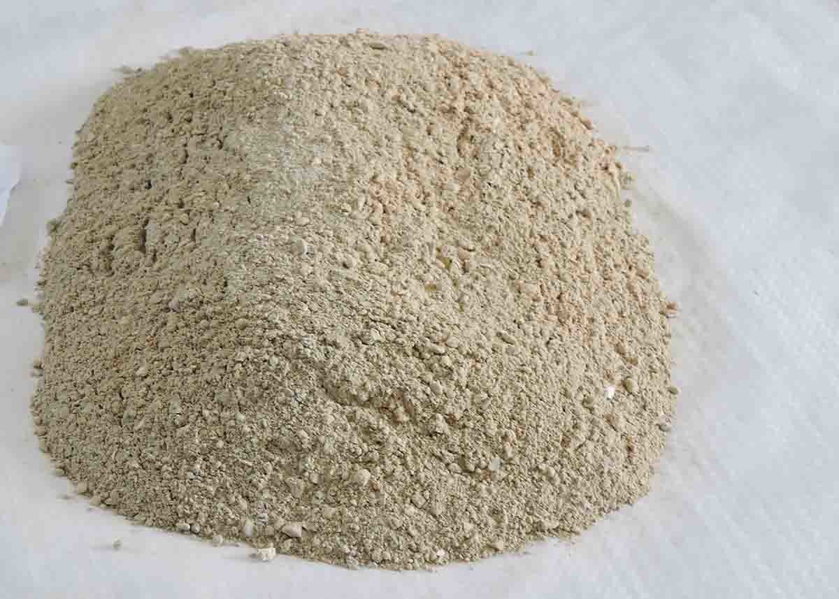 Electrolytic Cell Insulating Castable Refractory Dense Dry Barrier Mix